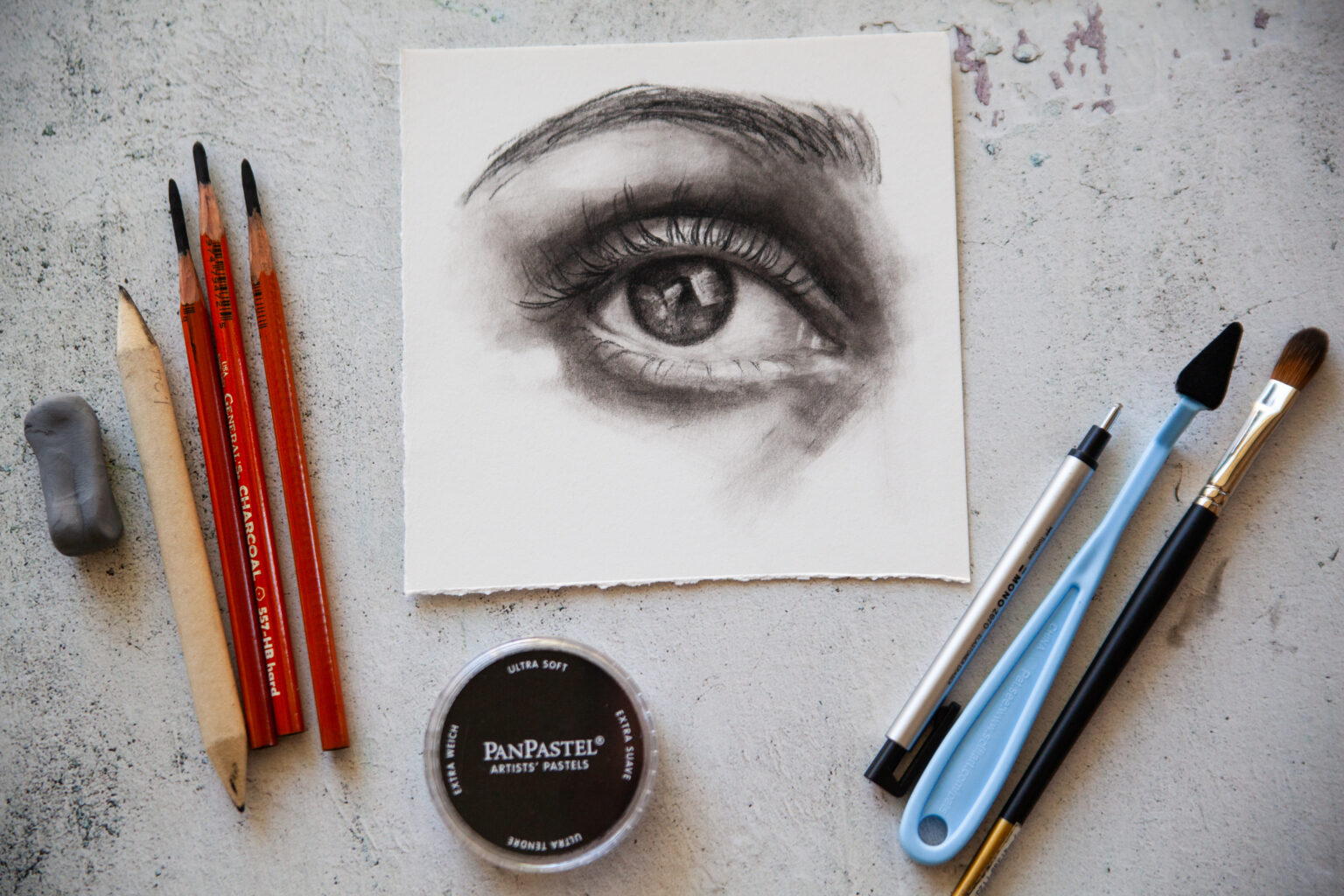 PAINTING LIFELIKE EYES - Kara Bullock Art School